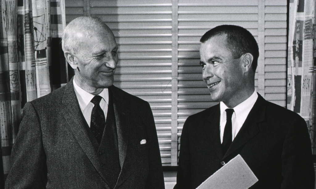 The critical period: It gets more difficult with age (1959) | Taalhammer